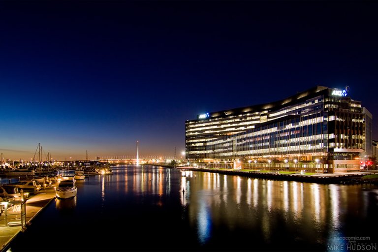 833 Collins Street, Docklands – seriocomic